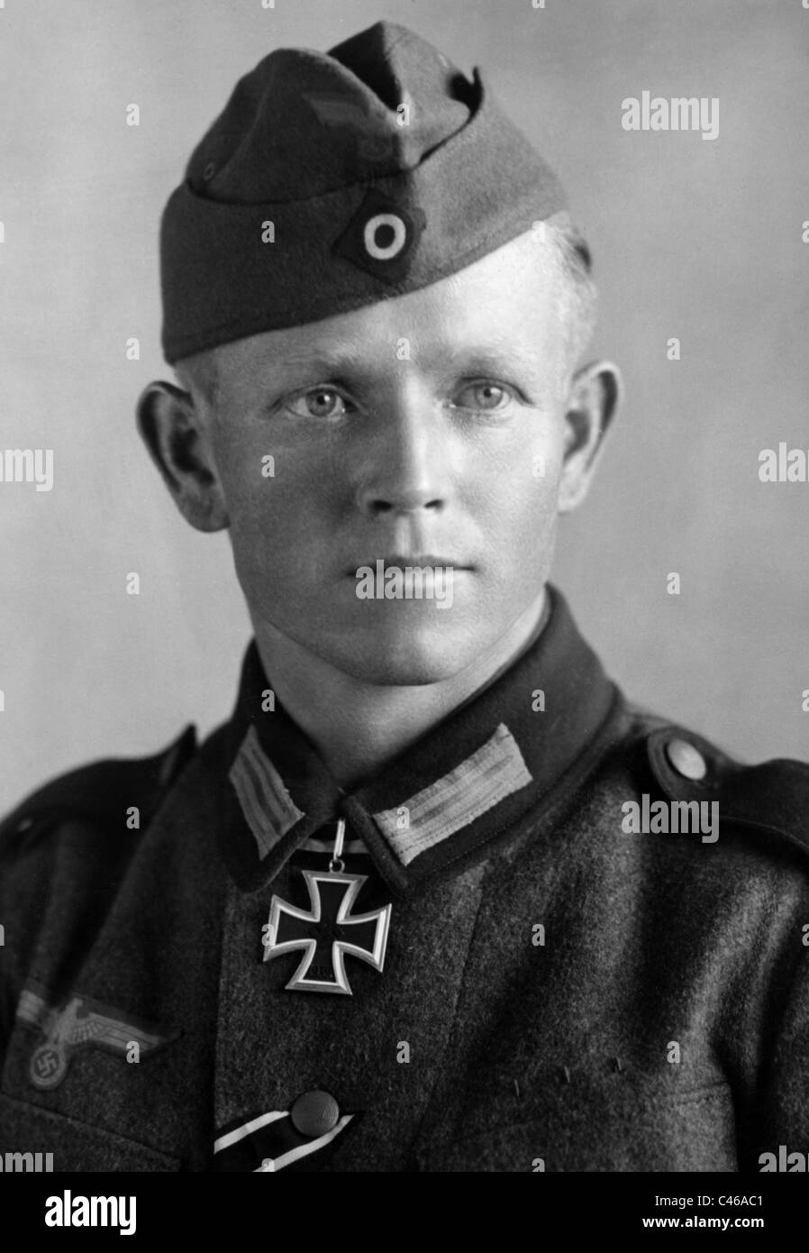 Second World War, German Distinctions: Knight's Cross of the Iron Cross ...