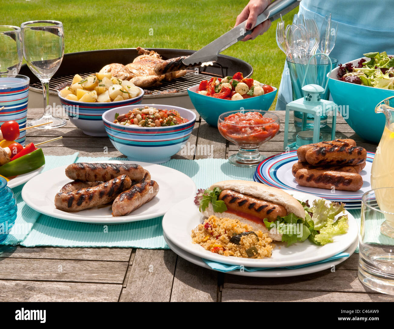 Layed table hi-res stock photography and images - Alamy