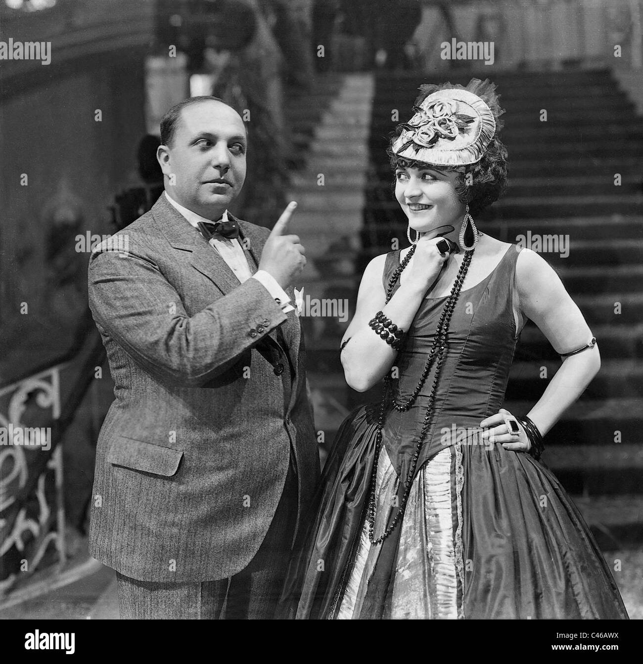 Actress pola negri hi-res stock photography and images - Alamy