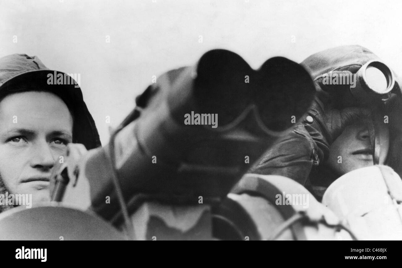 World war searchlight hi-res stock photography and images - Alamy