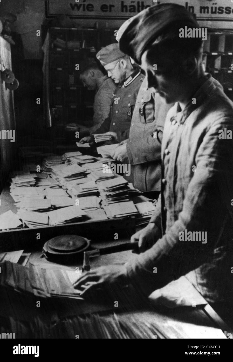 1945 world war ii second world war hi-res stock photography and images ...