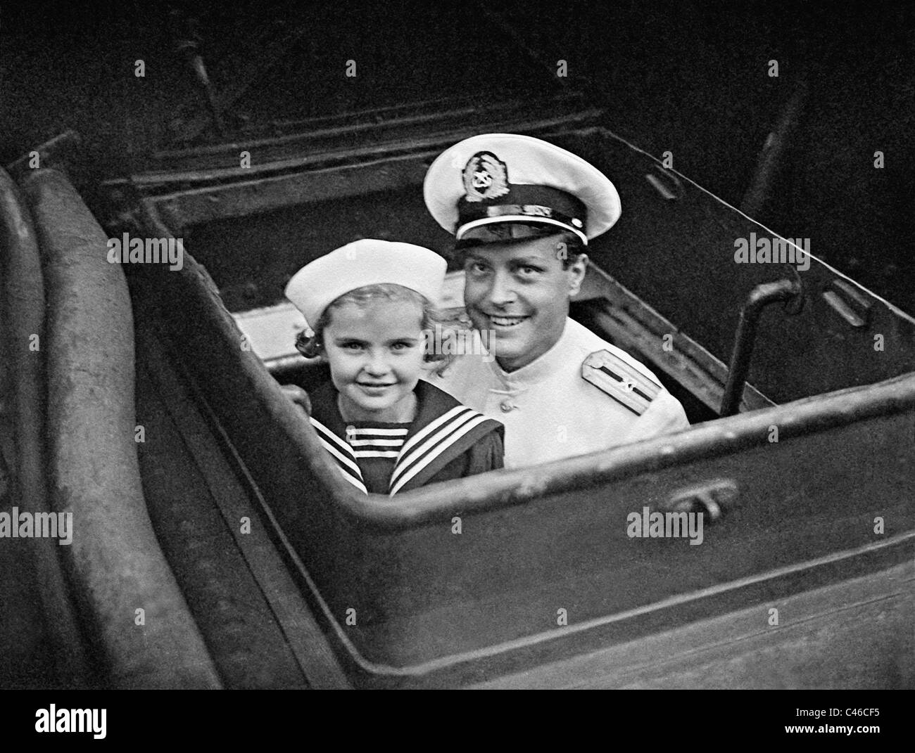 Traudl Stark and Wolf Albach-Retty in 'Liebling der Matrosen', 1937 ...