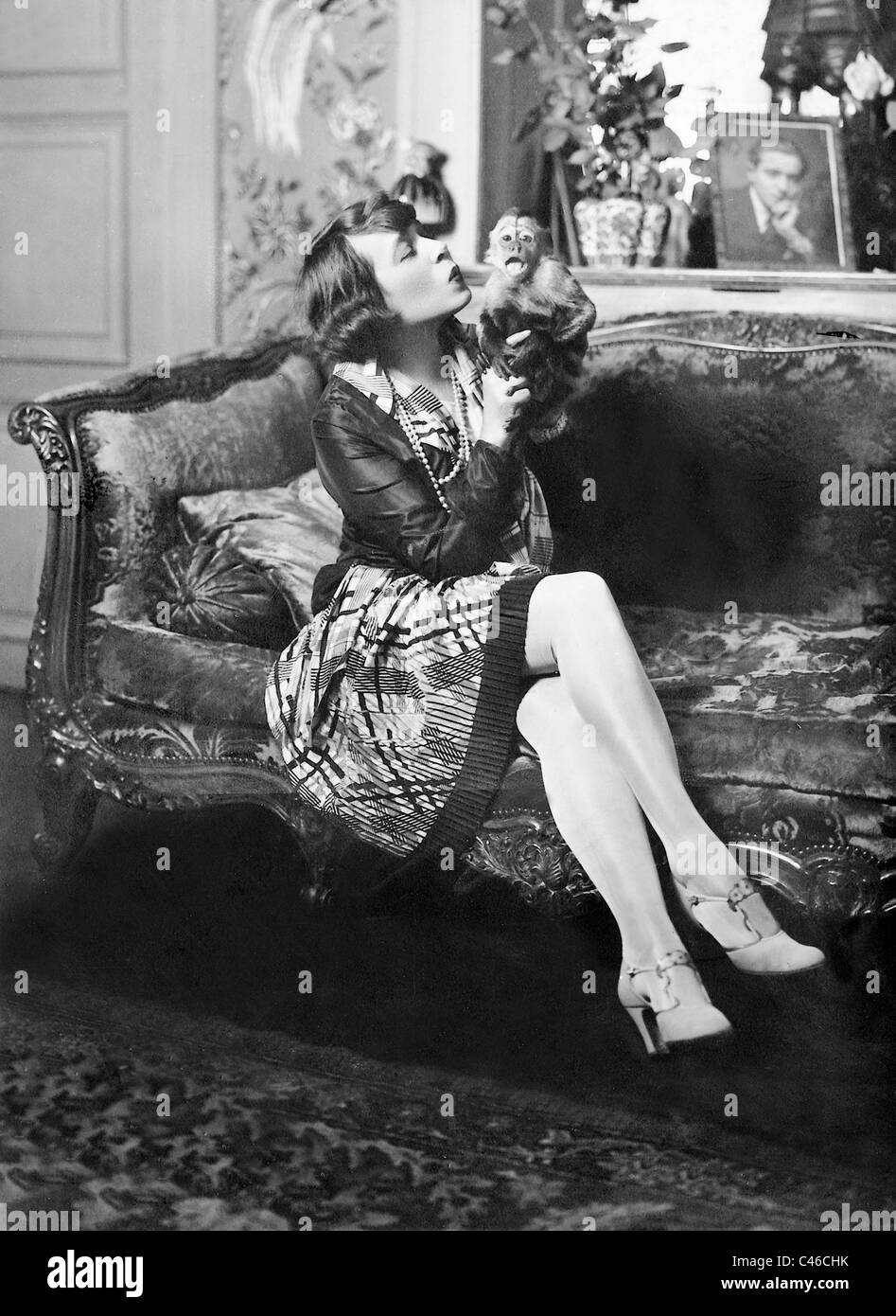 Mistinguett Black and White Stock Photos & Images - Alamy