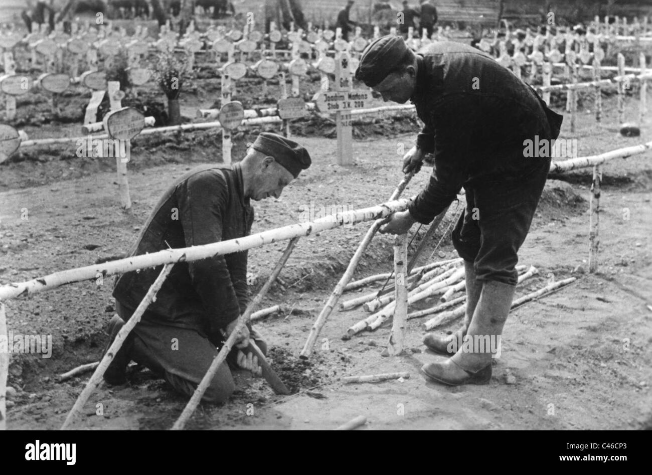 Second World War: German Soldiers, killed in action at the Eastern ...
