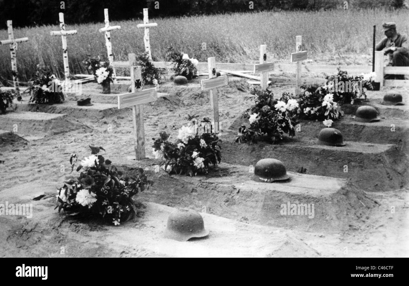 Second World War: German Soldiers, killed in action at the Eastern ...