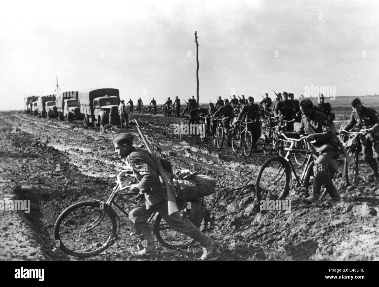 World war german bicycle infantry Black and White Stock Photos & Images ...