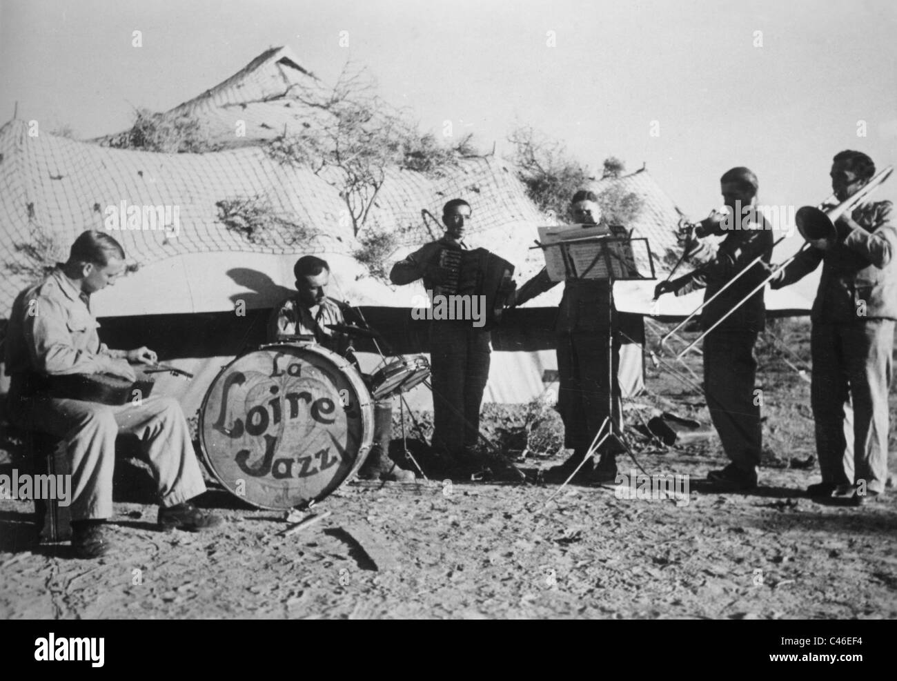 German nazi soldiers marching hi-res stock photography and images - Alamy