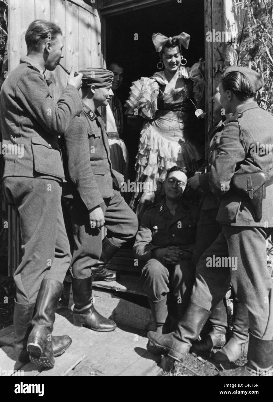 Second World War: Troop Entertainment at German Wehrmacht Stock Photo ...