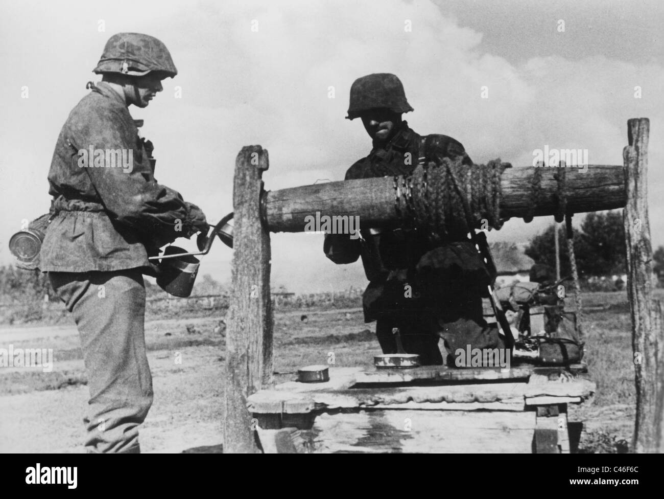 German field kitchen wwii hi-res stock photography and images - Alamy