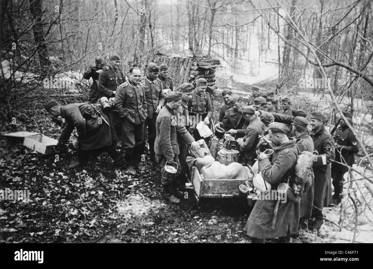 German field kitchen wwii hi-res stock photography and images - Alamy