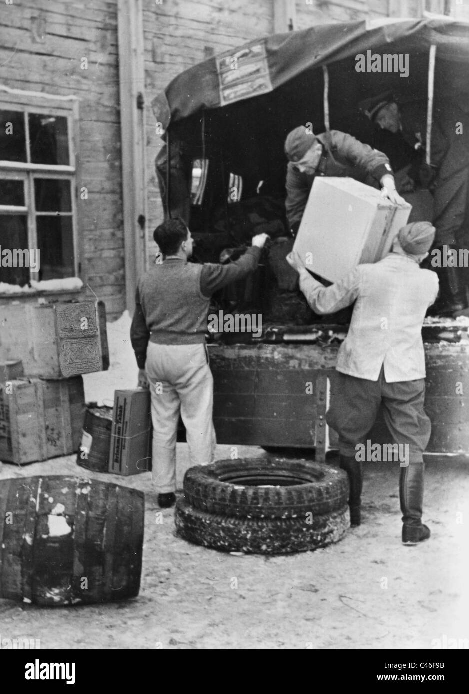 German field kitchen wwii hi-res stock photography and images - Alamy