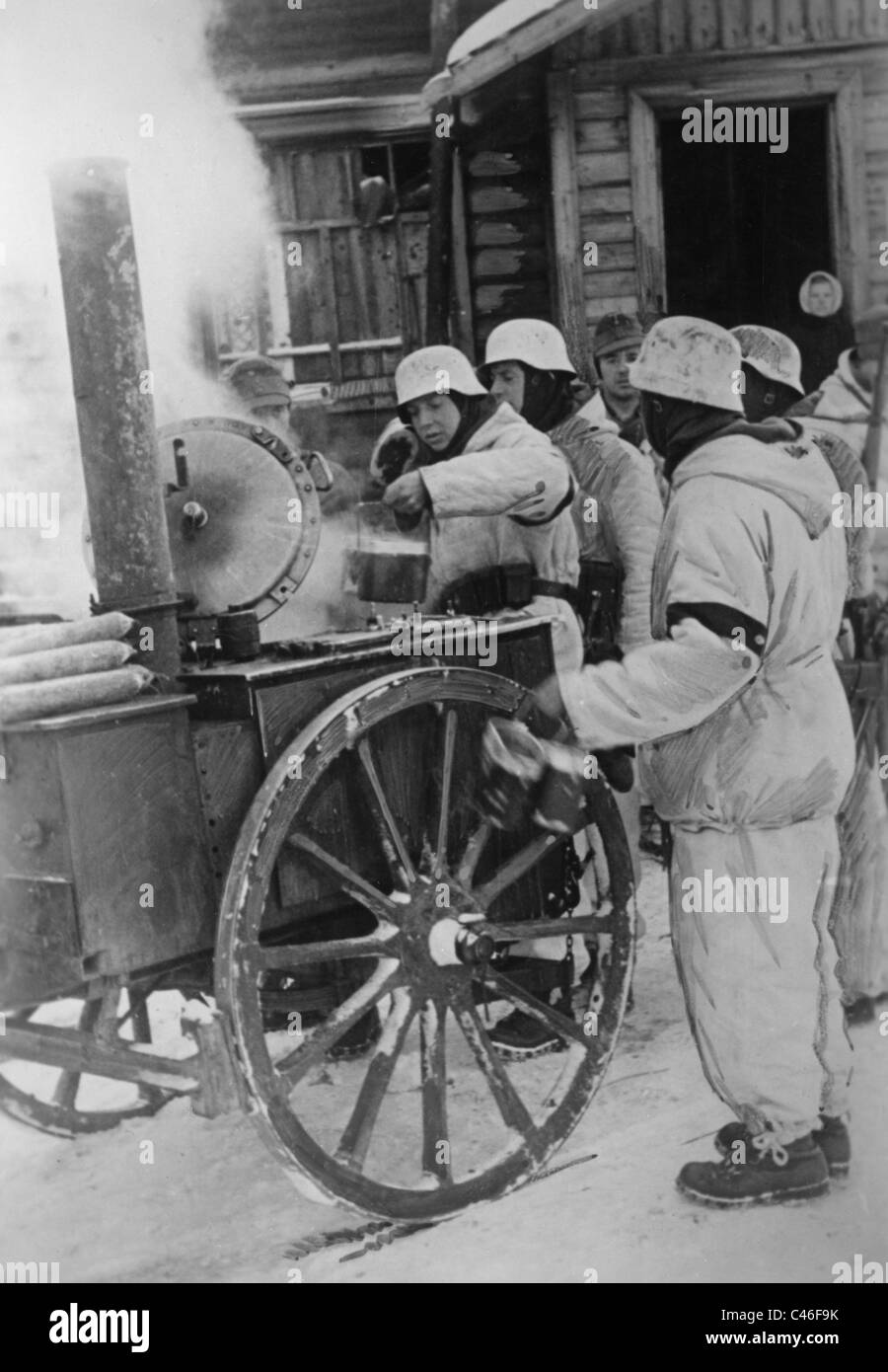 German field kitchen wwii hi-res stock photography and images - Alamy