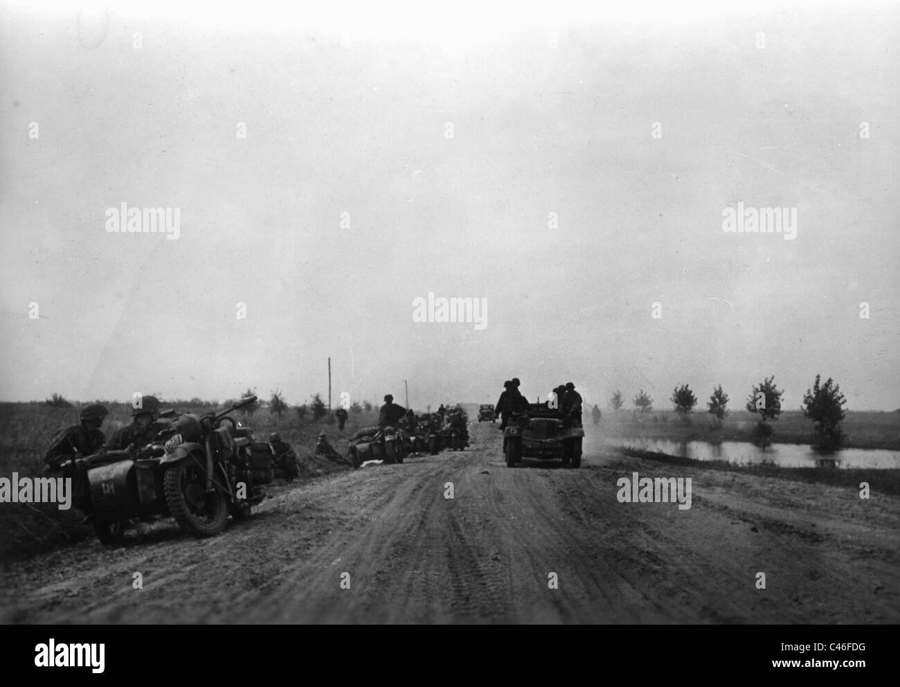 Second World War: German Waffen-SS in action Stock Photo - Alamy