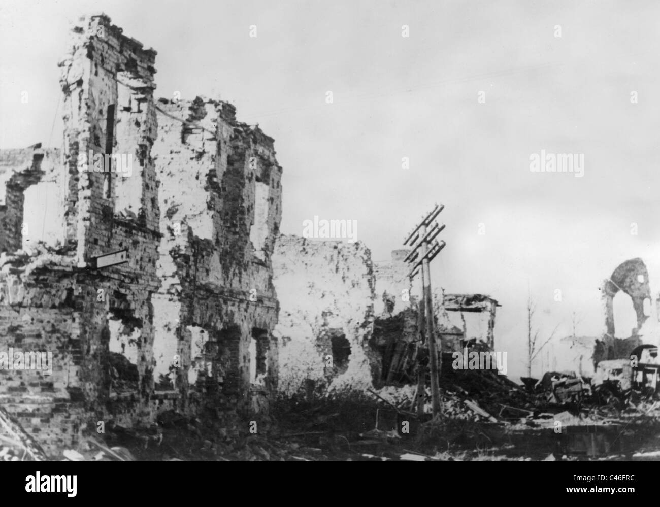 Destroyed in the second world war hi-res stock photography and images ...