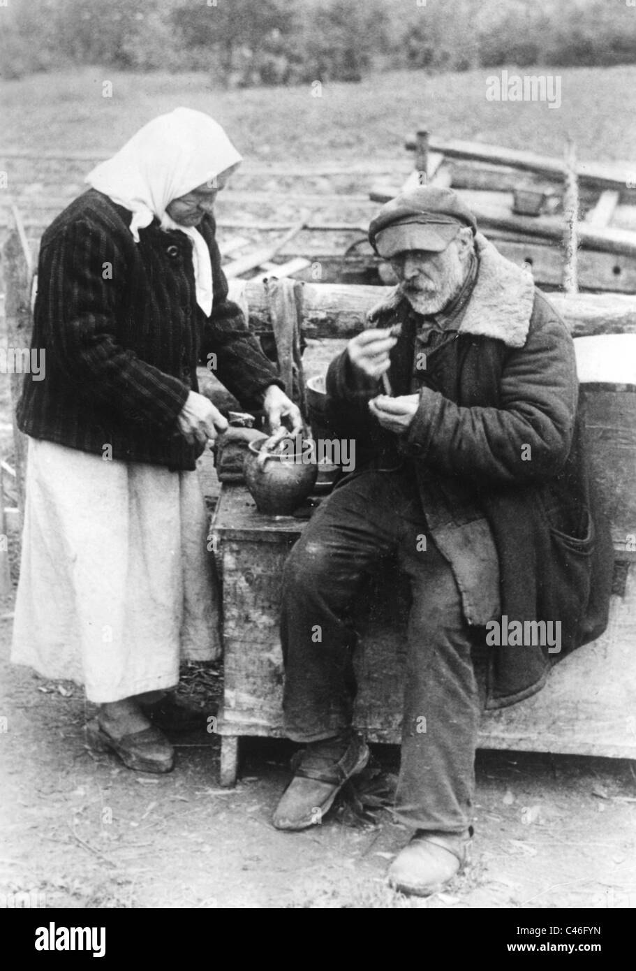 Second World War, Russian Civil Population: Distress, Refugees, 1941 ...