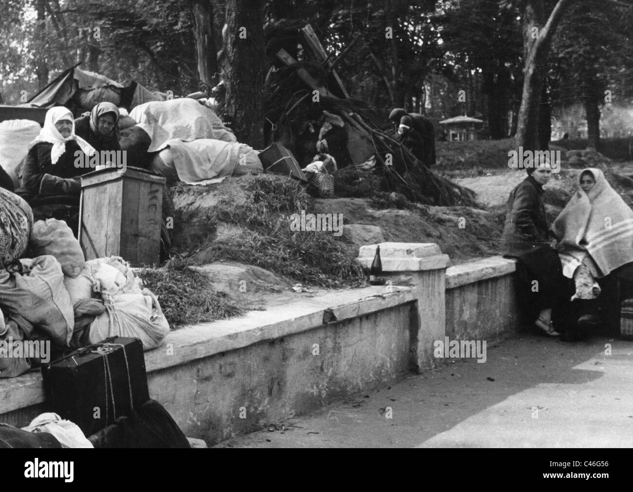 Second World War, Russian Civil Population: Distress, Refugees, 1941 ...