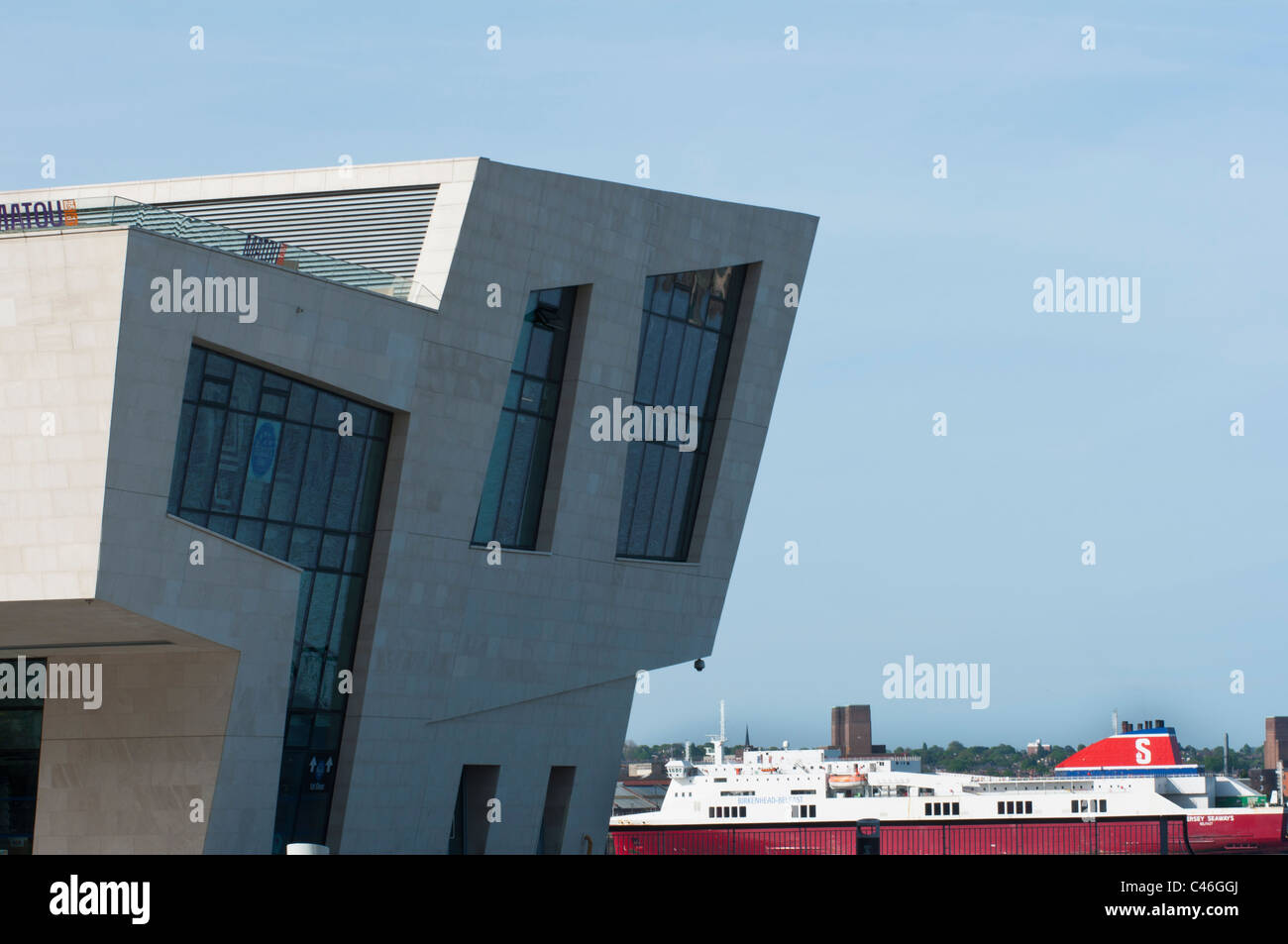 Liverpool pier head Mersey ferry terminal. UK Stock Photo - Alamy