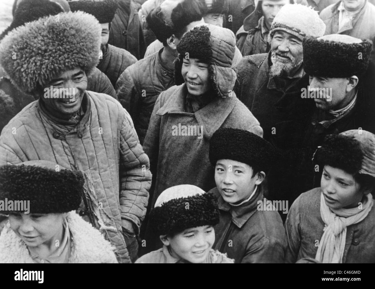 Second World War, Russian Civil Population: Agriculture, Villagers ...