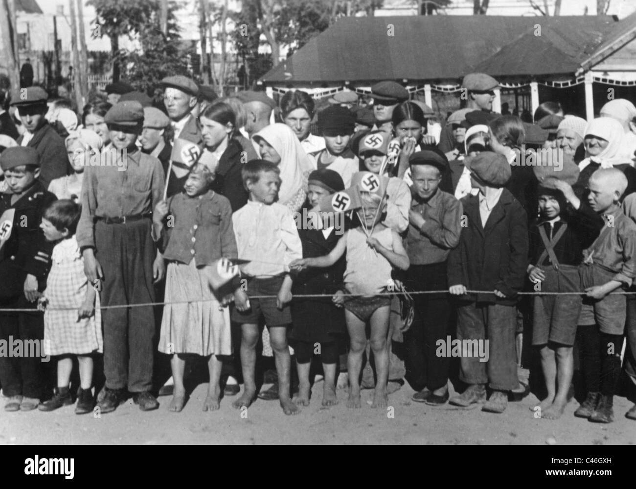 Second World War, Russian Civil Population under German Occupation ...
