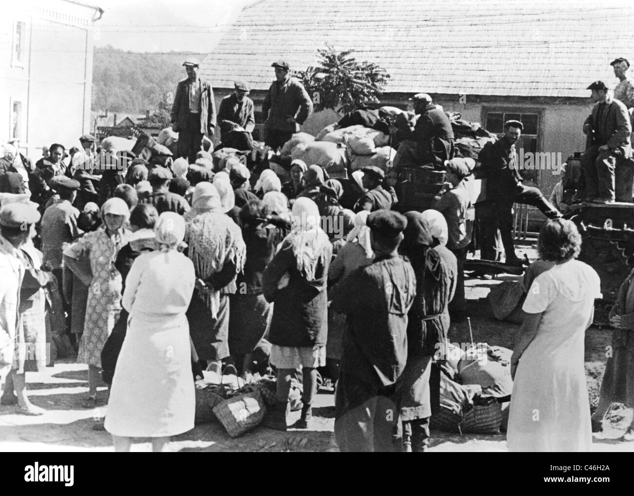 Second World War, Russian Civil Population under German Occupation ...