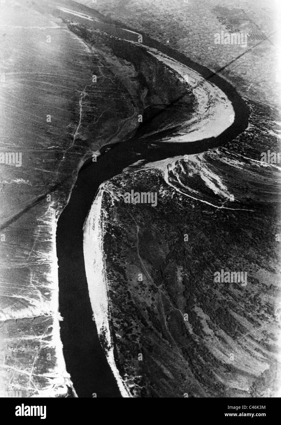 Second World War: German Troops attacking Stalingrad between the rivers ...