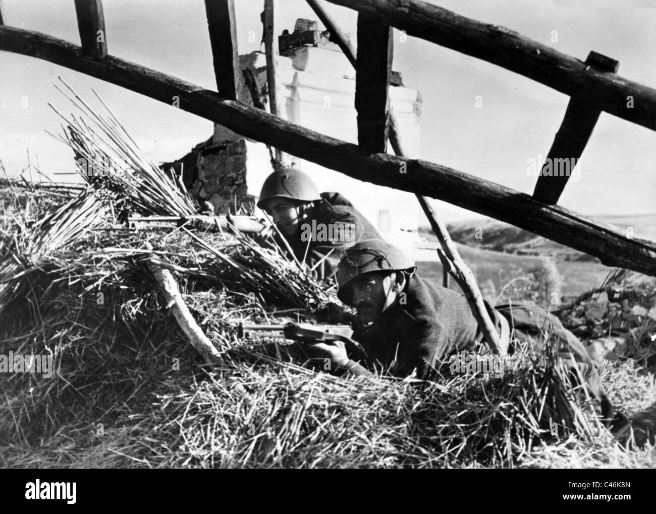 Second World War: Italian and Romanian Troops fighting in the ...