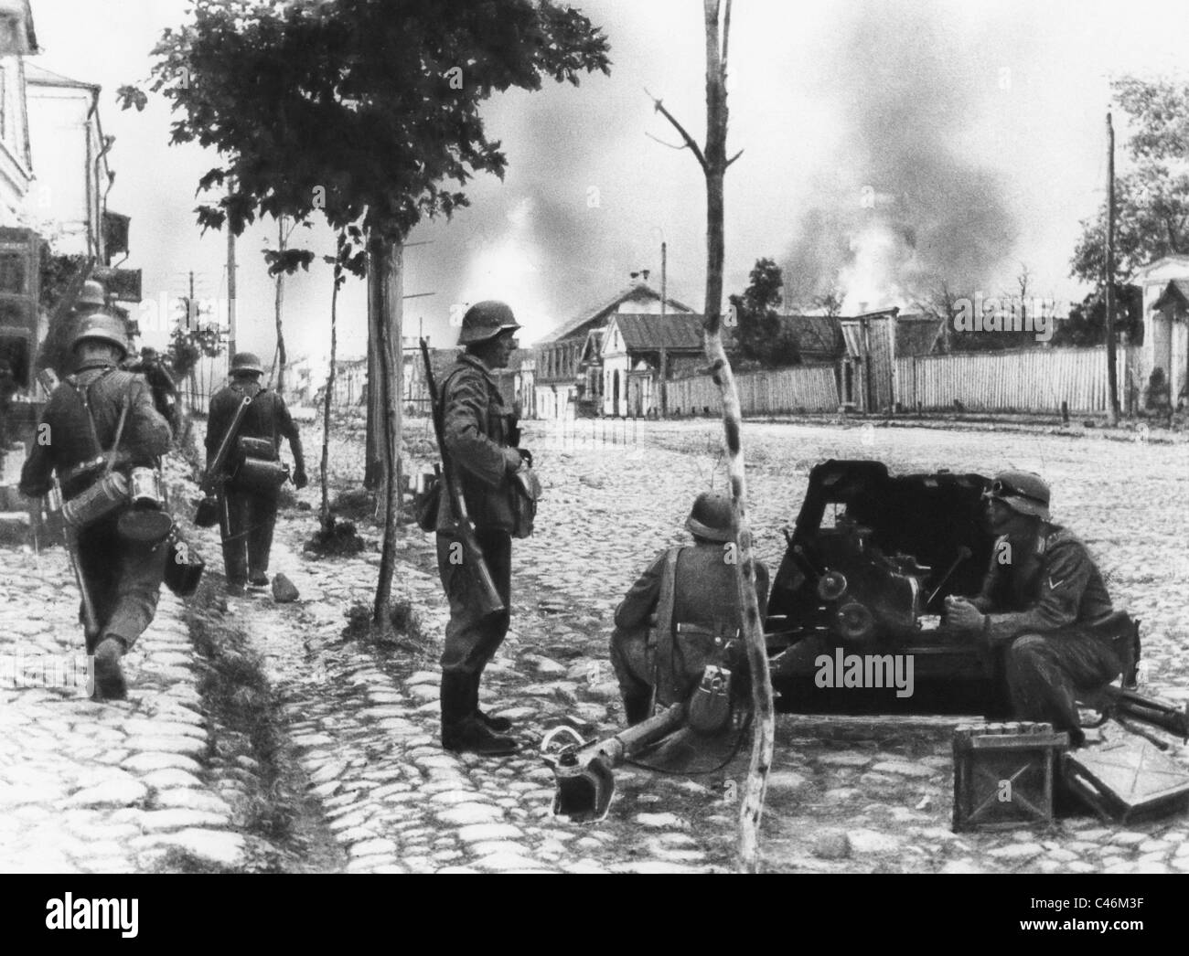 Second World War: Troops of German Army Group North advancing and Stock ...