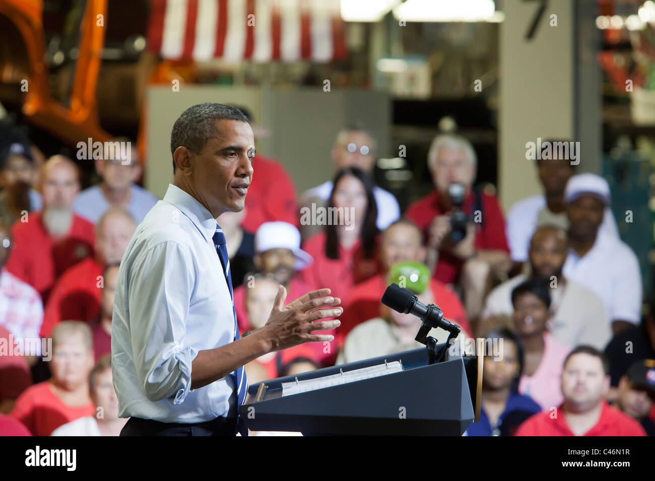 President Obama Visits Chrysler Assembly Plant Stock Photo - Alamy