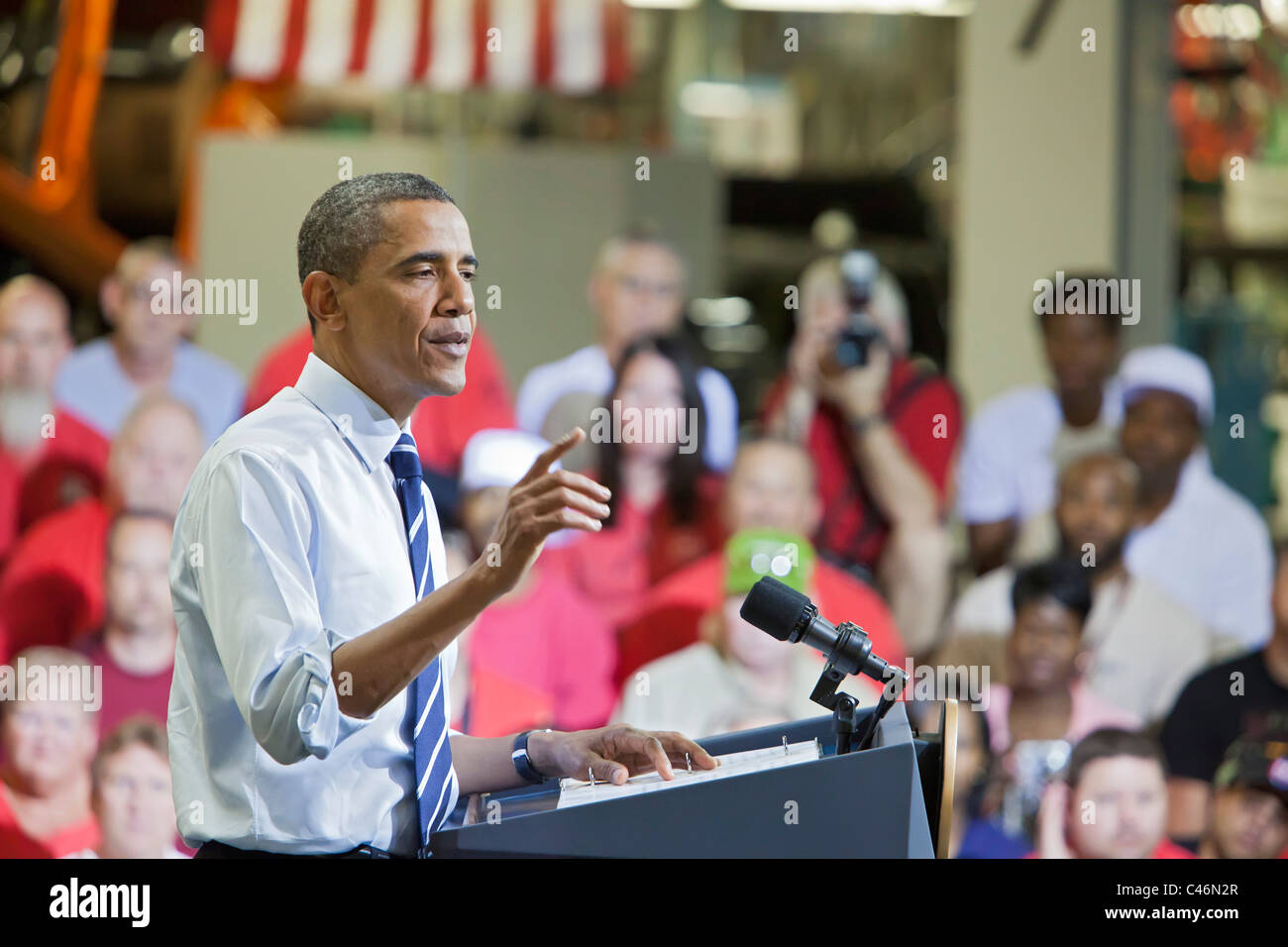 President Obama Visits Chrysler Assembly Plant Stock Photo - Alamy