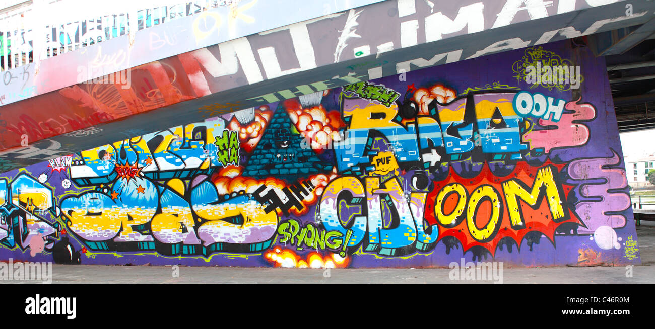 Graffiti seville spain hi-res stock photography and images - Alamy
