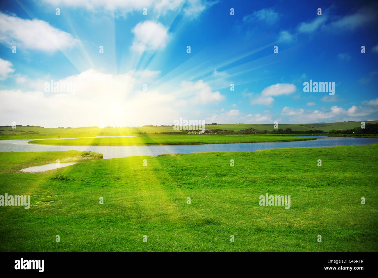 Beautiful sunny weather sunlight hi-res stock photography and images ...