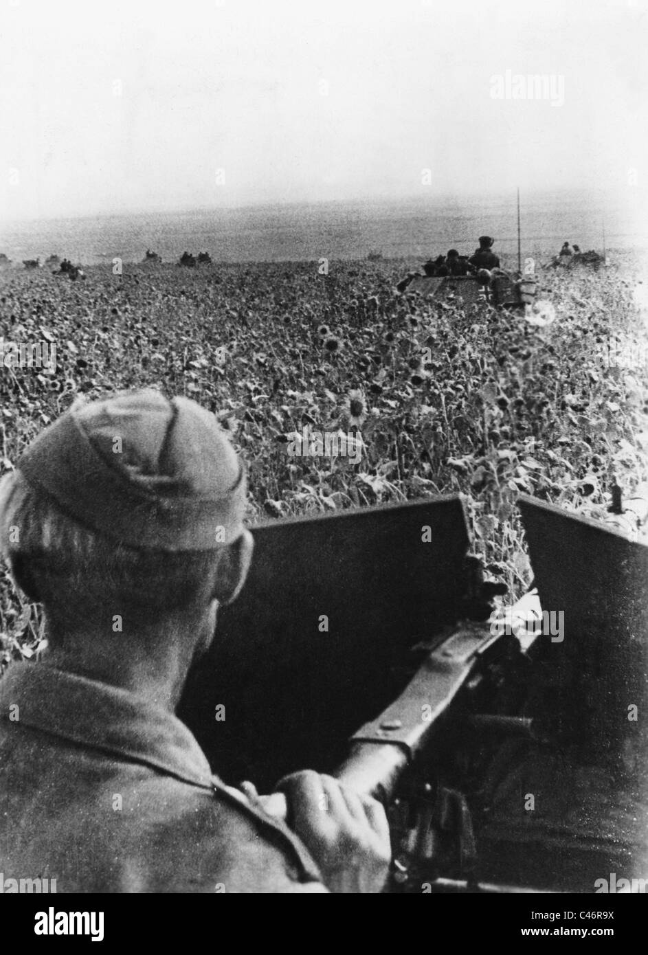 Wwii battle of caucasus soviet Black and White Stock Photos & Images ...