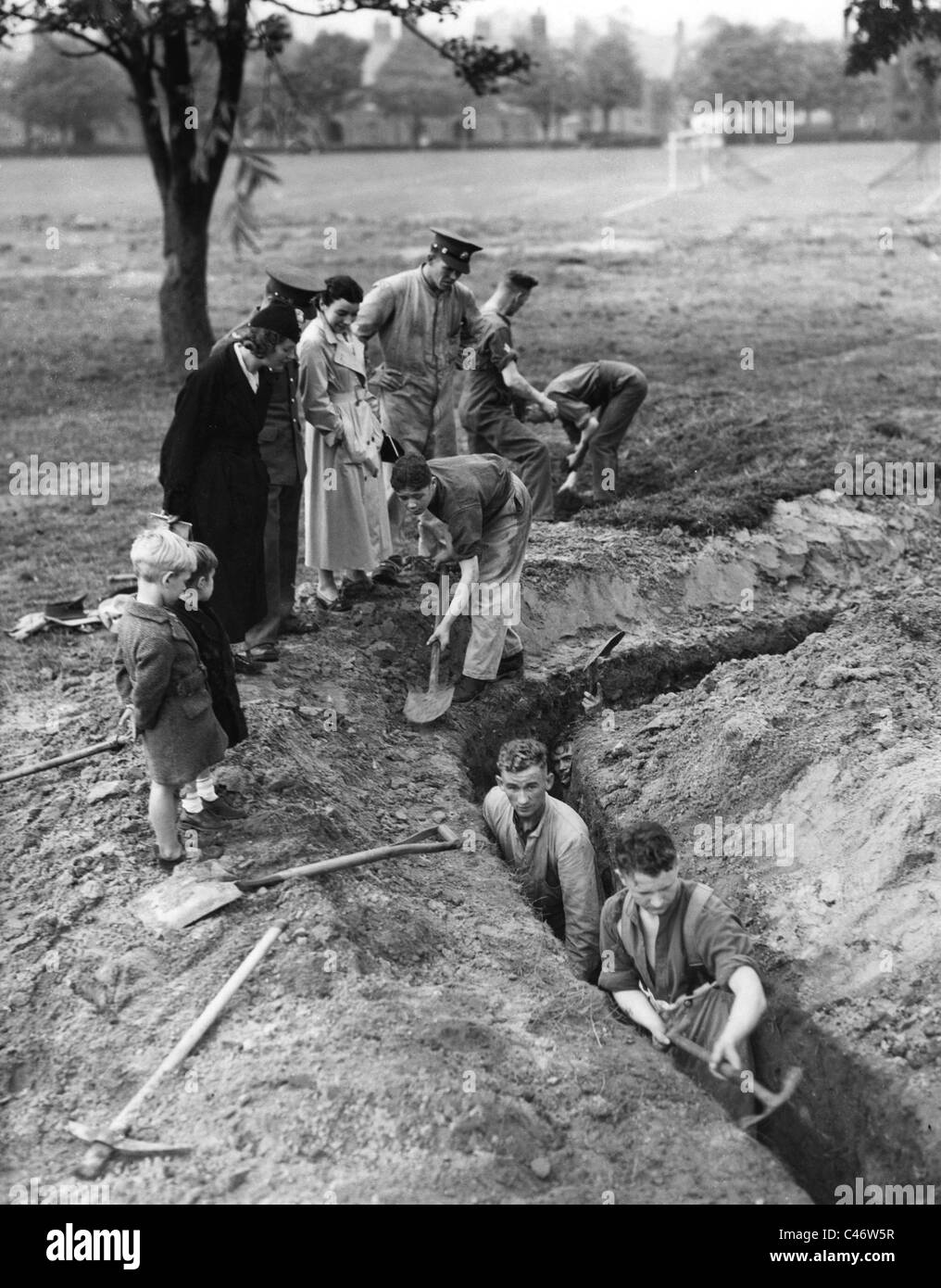 Mobilization in great britain 1939 hi-res stock photography and images ...