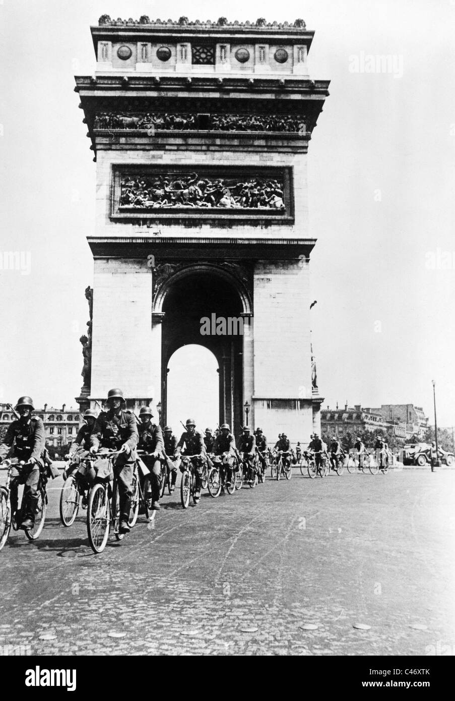 Second World War: German troops marching into Paris, 14.06.1940 Stock ...