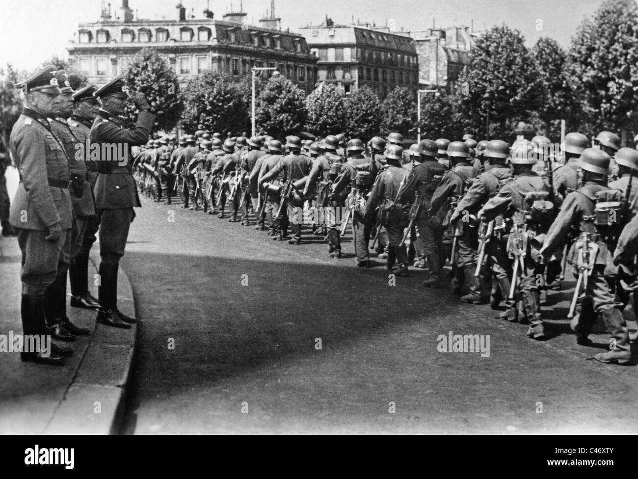 Second World War: German troops marching into Paris, 14.06.1940 Stock ...