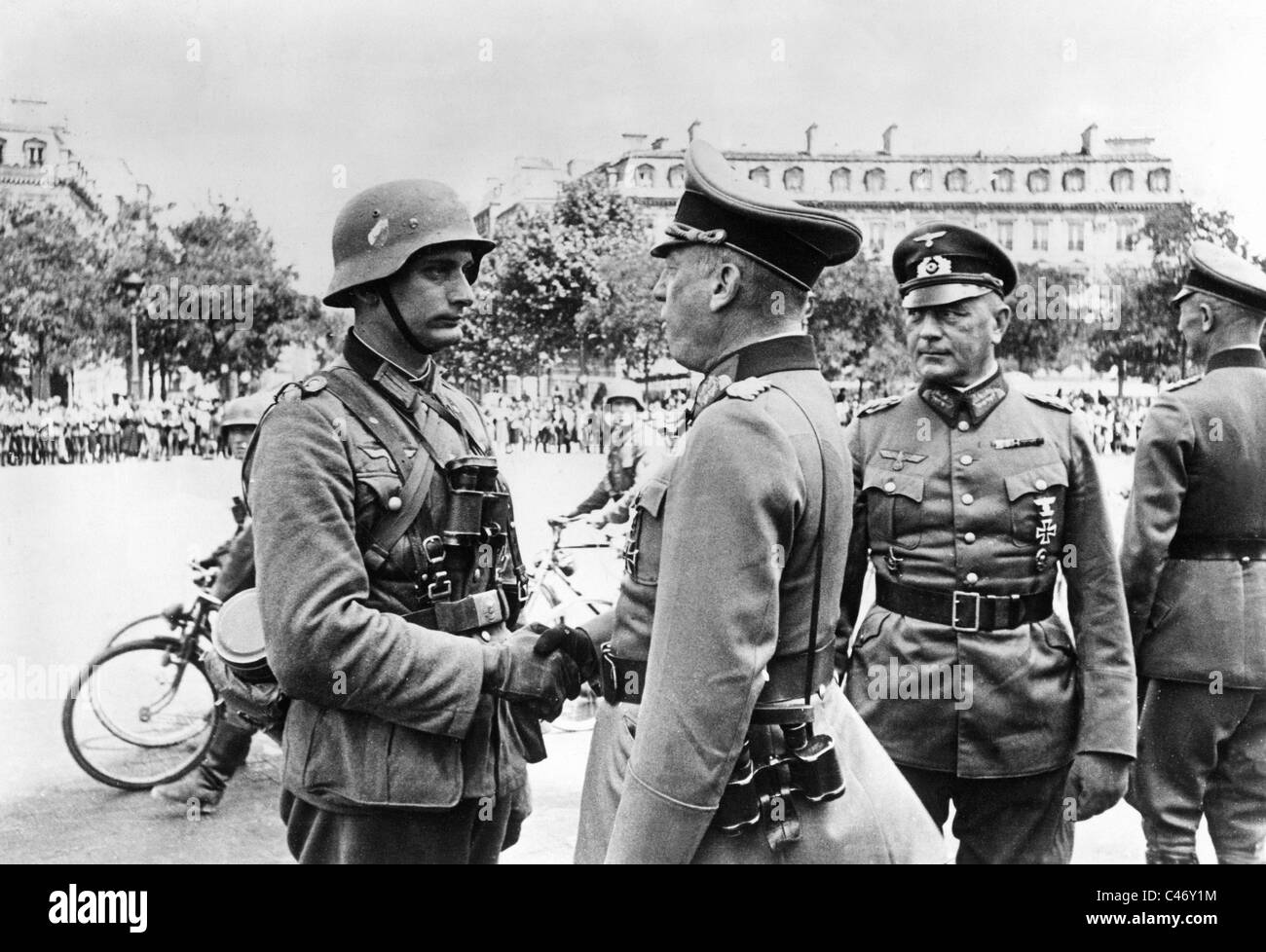 Second World War: German troops marching into Paris, 14.06.1940 Stock ...