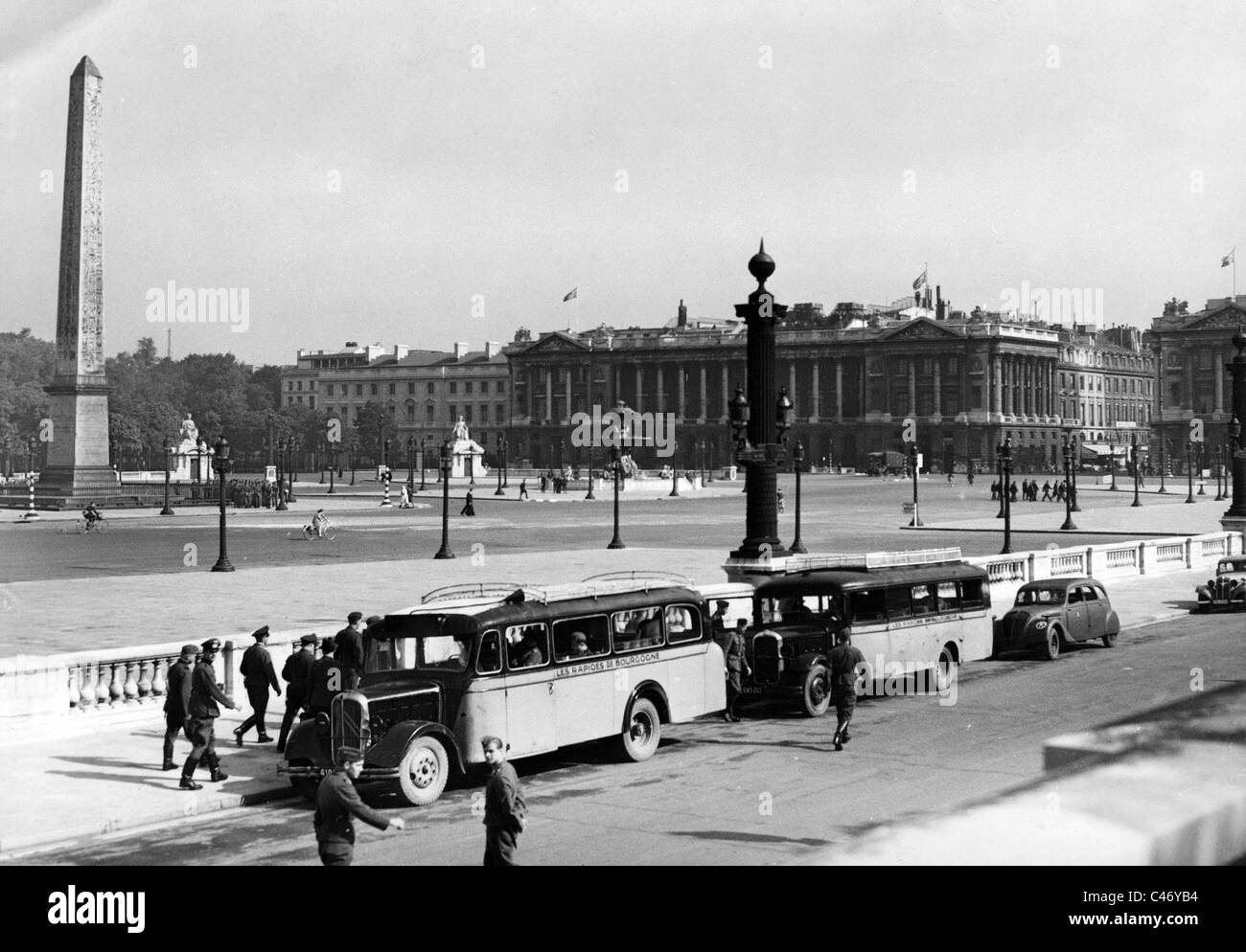 Second World War: Western Front. German soldiers in Paris, 1940 - 1944 ...