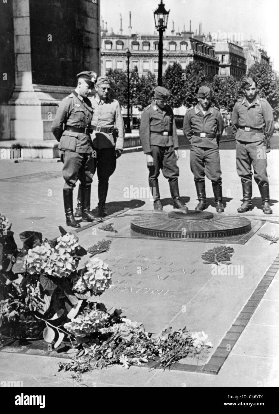 Second World War: Western Front. German soldiers in Paris, 1940 - 1944 ...