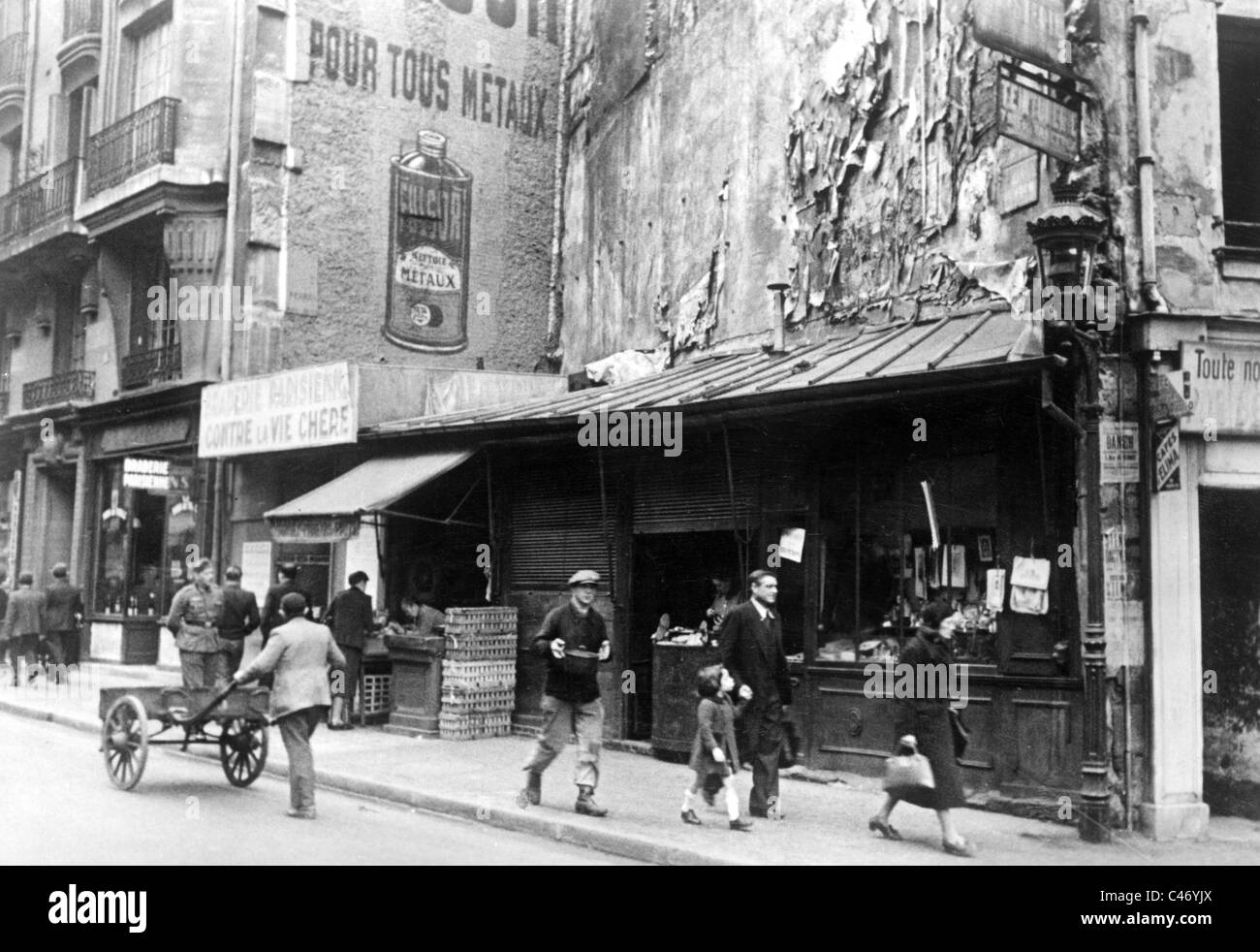 Western front paris under german occupation hi-res stock photography ...