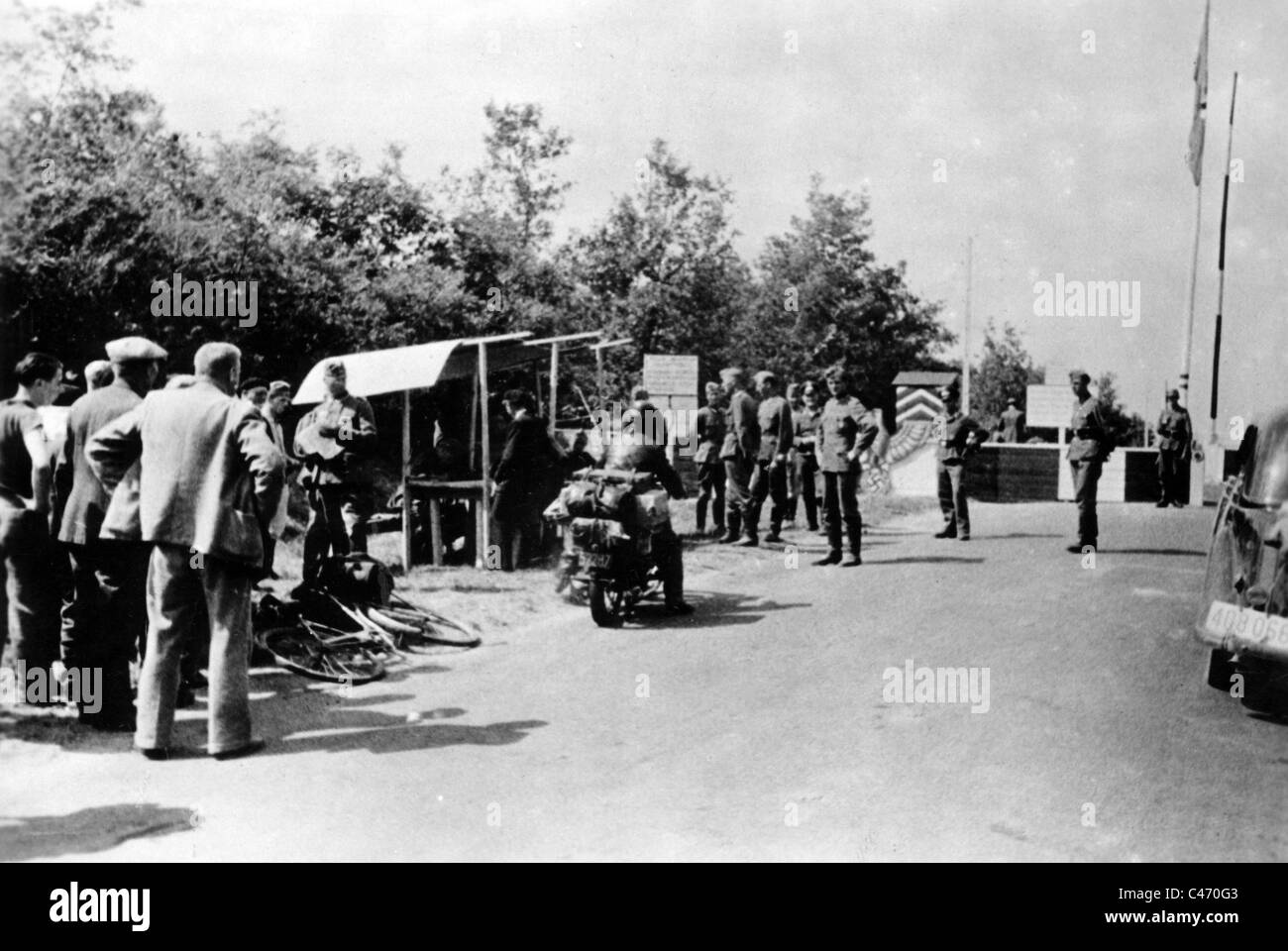 Second World War: Western Front. Demarcation line between North- and ...