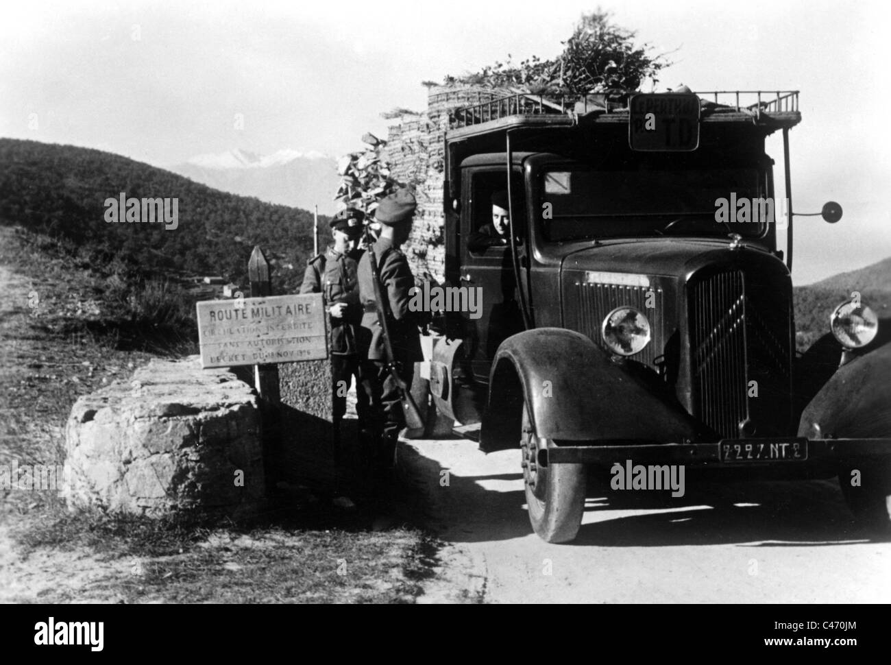 Second World War: Western Front. German troops securing the border in ...