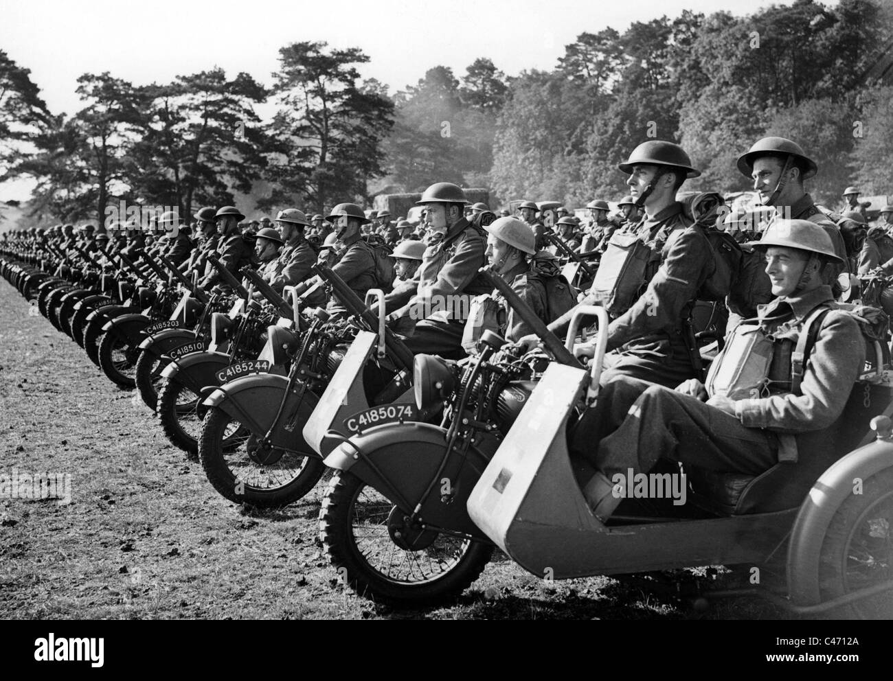 Second World War: Western Front. Operation "Sea Lion" - British troops ...