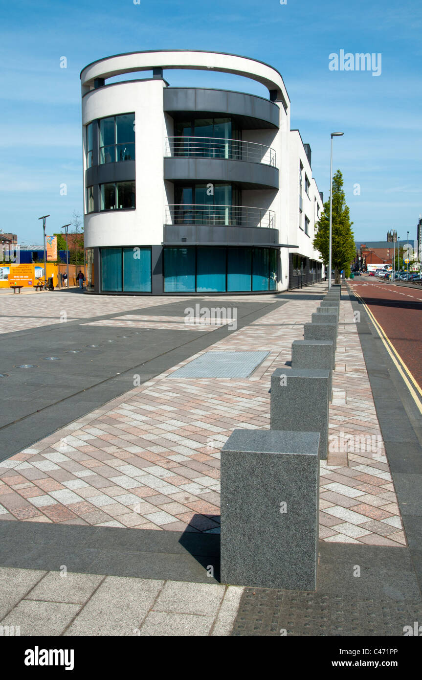 Office building henry st hi-res stock photography and images - Alamy
