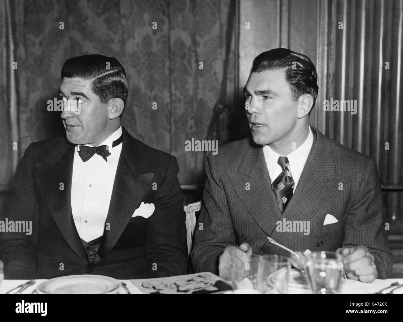 Max schmeling Black and White Stock Photos & Images - Alamy