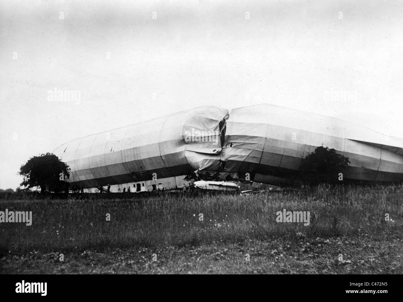 World war i zeppelin hi-res stock photography and images - Alamy