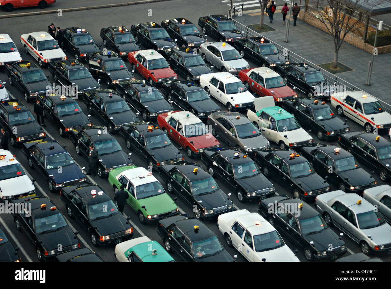 Japan taxis hi-res stock photography and images - Alamy