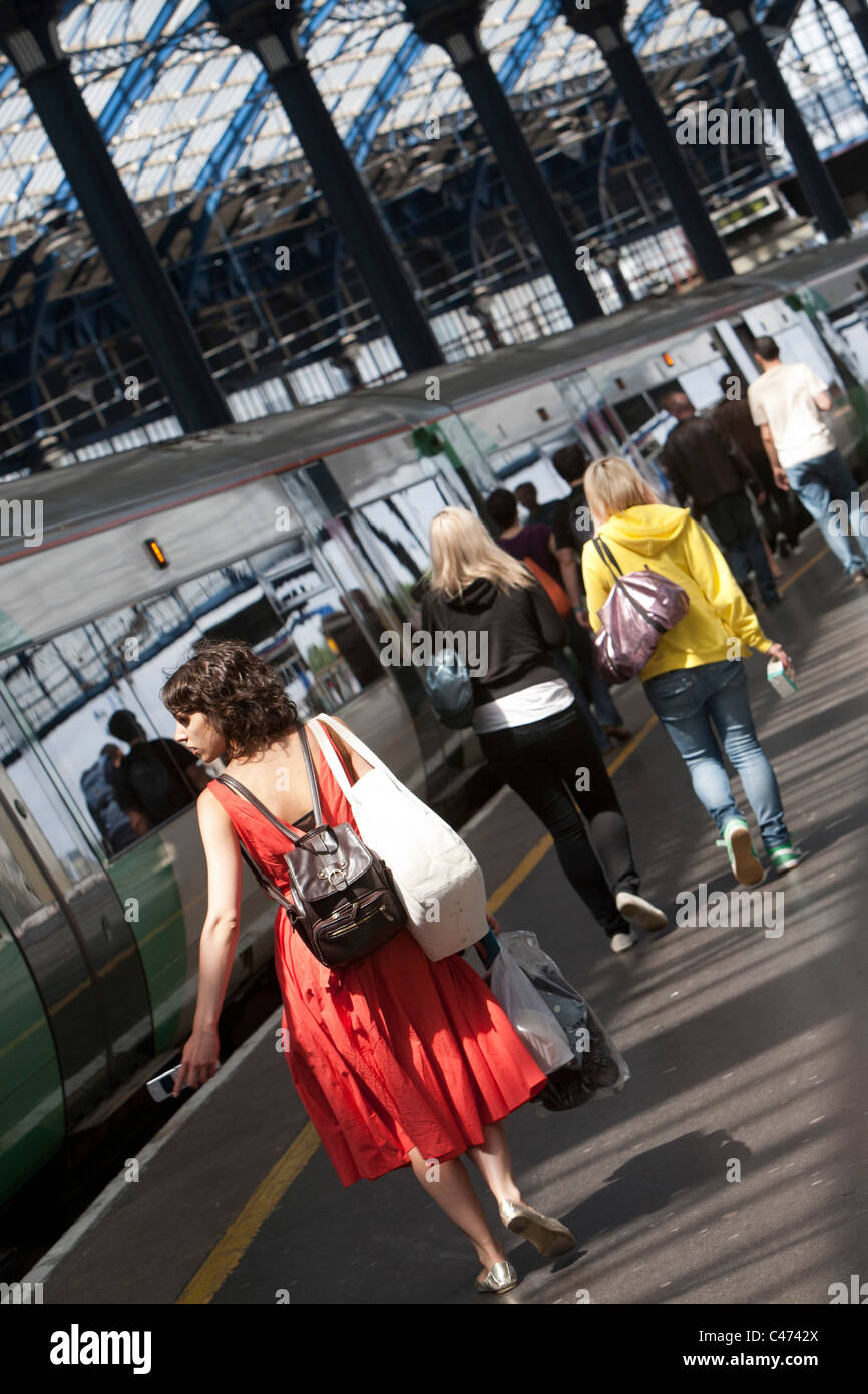 Passengers boarding train hi-res stock photography and images - Alamy