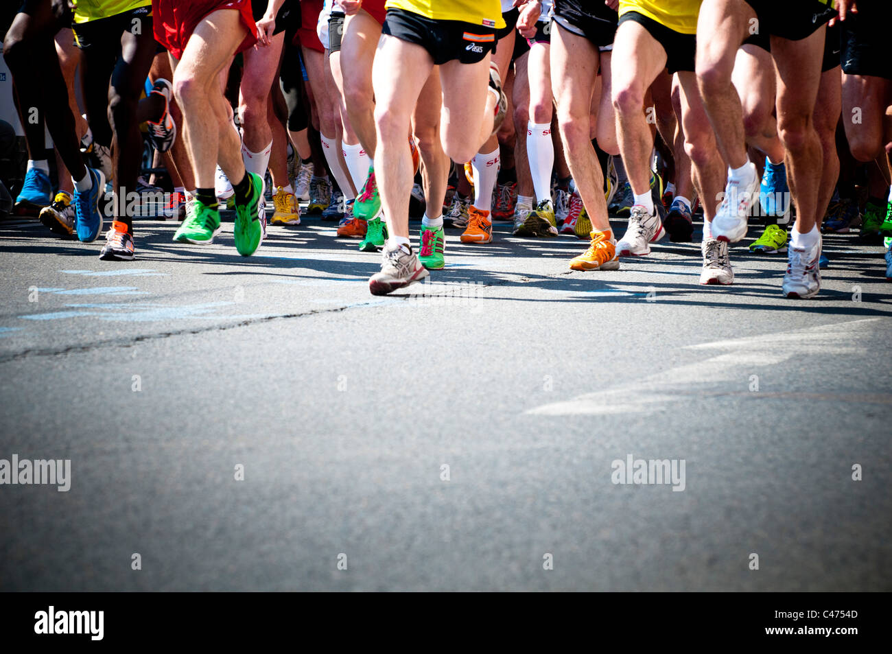 legs of marathon runners Stock Photo - Alamy