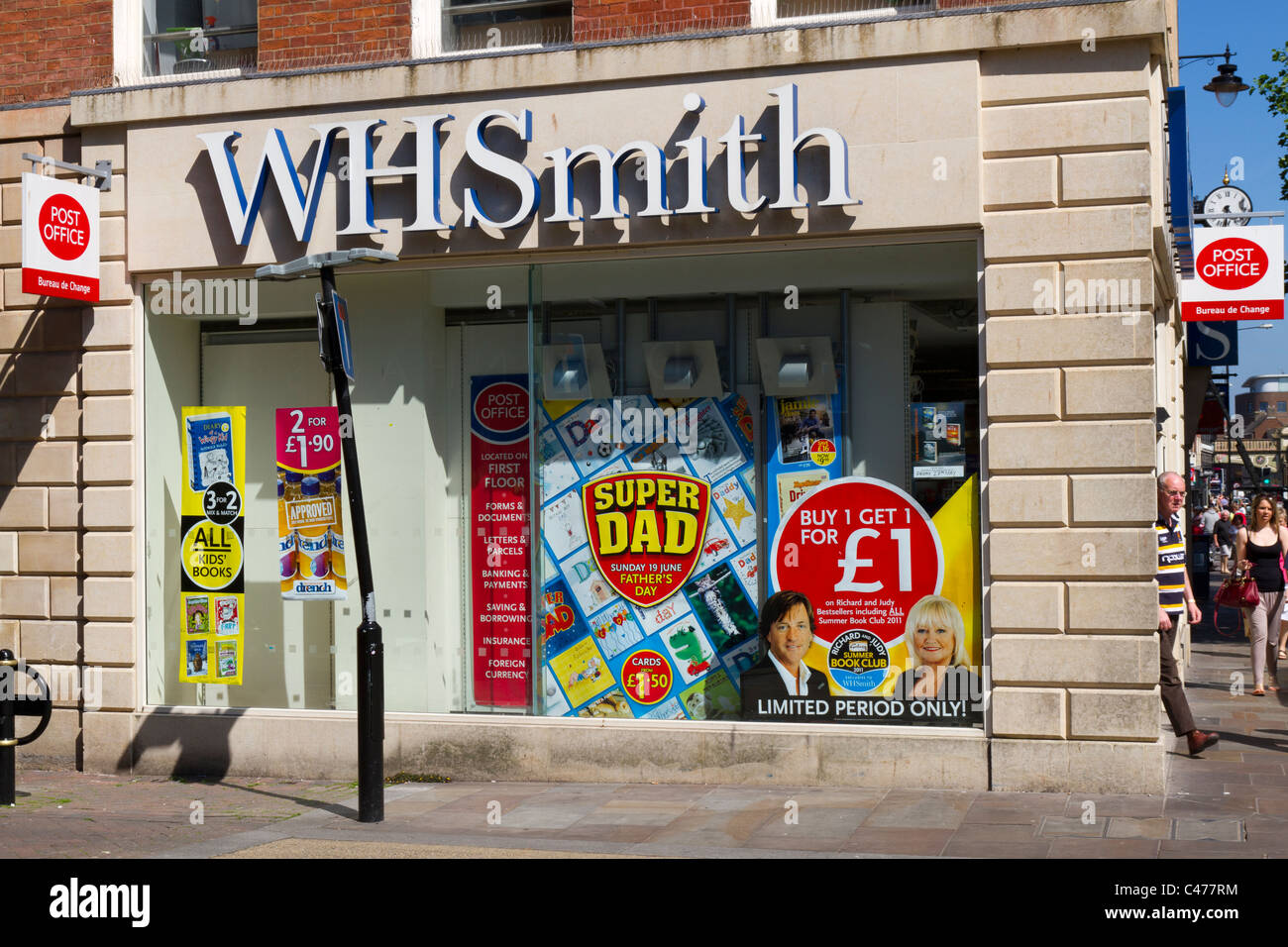 WH Smith shop in Worcester town centre Stock Photo - Alamy