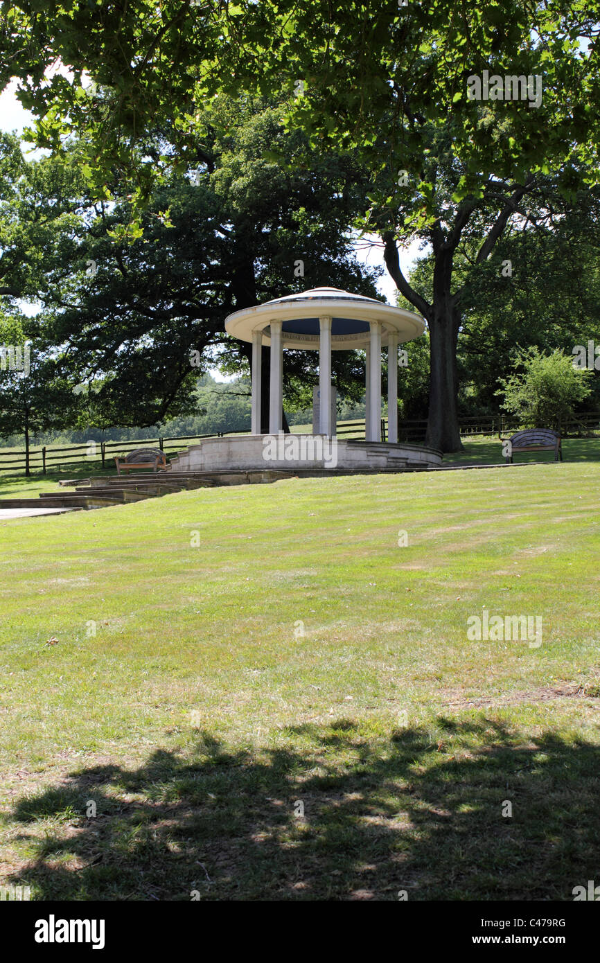 Runnymede Memorial the site of the sealing of Magna Carta by King John ...